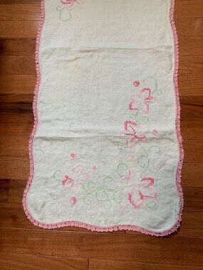 Dining | Handcross Stitched Floral Table Runner With Pink Crochet Trim ...